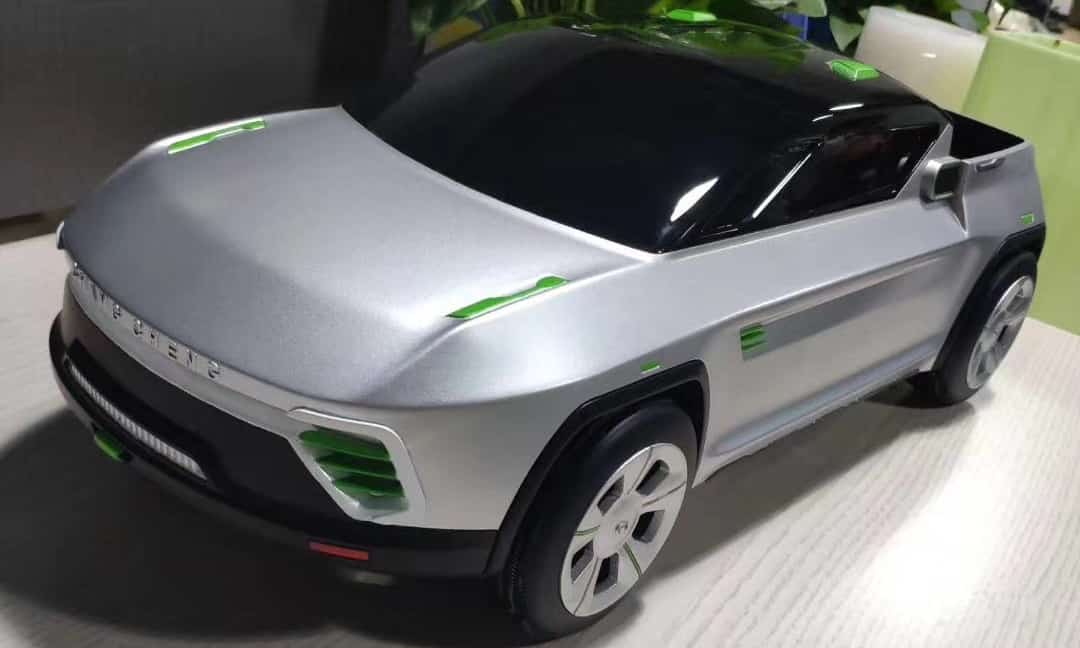 SLA 3D Printed Model Car Painted With Chrome Spray FacFox