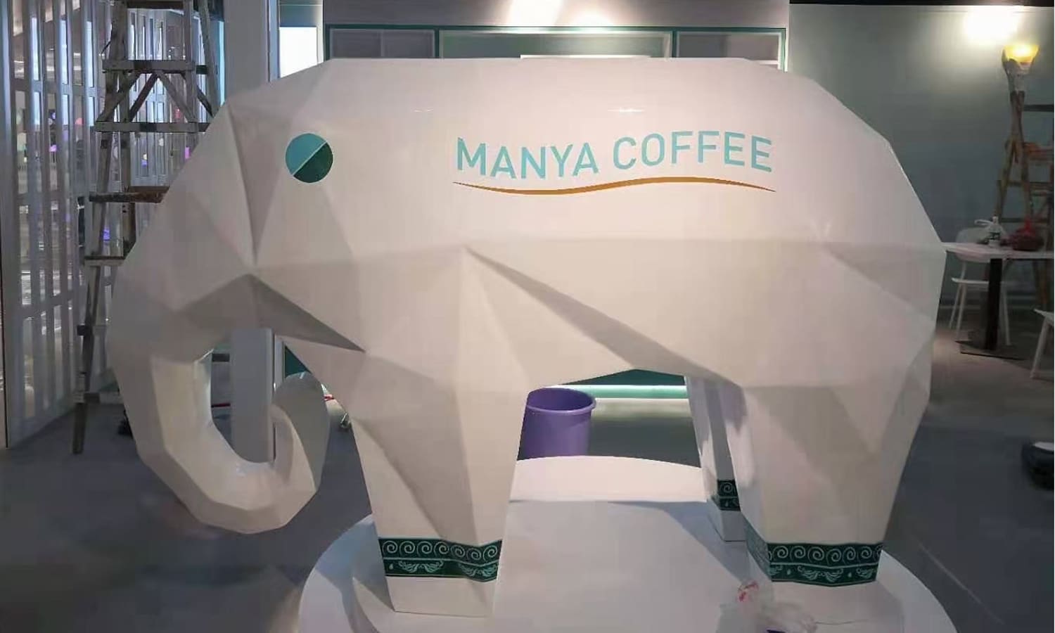 SLA 3D Printed Giant Elephant Statue as Coffee Shop Decoration - FacFox