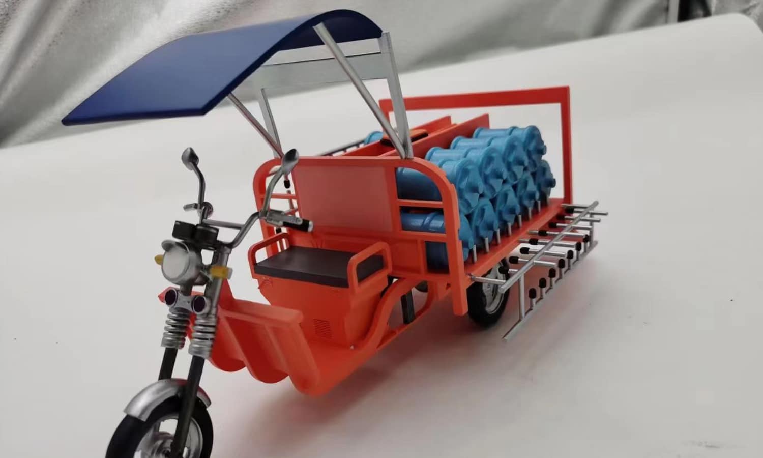 SLA 3D Printed Resin Tricycle Prototype for Transporting Barrels - FacFox