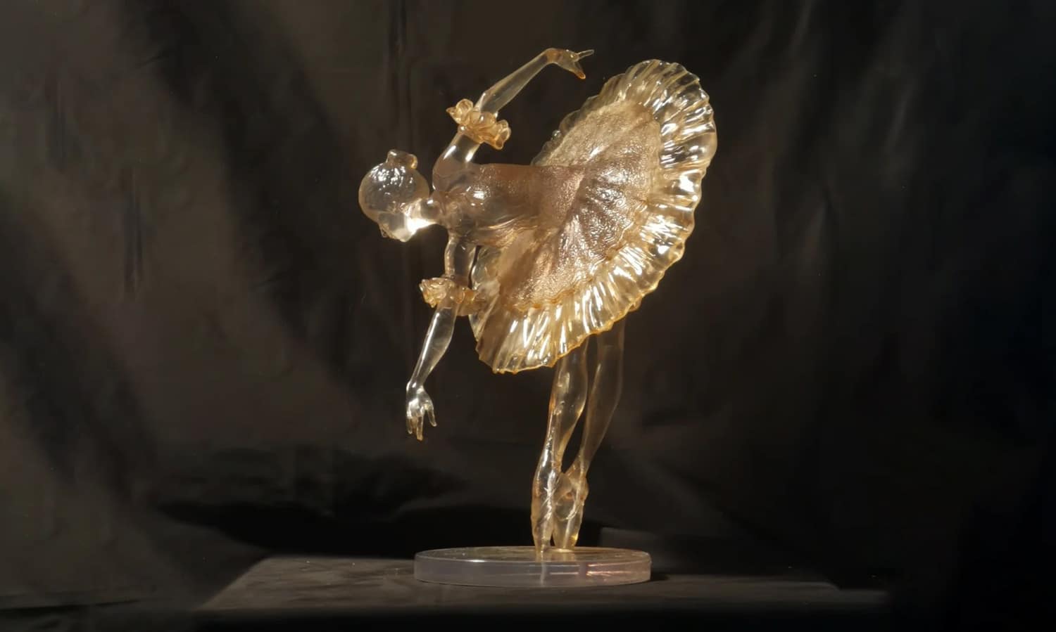 SLA 3D Printed Transparent Ballet Dancer Miniature Artpiece - FacFox