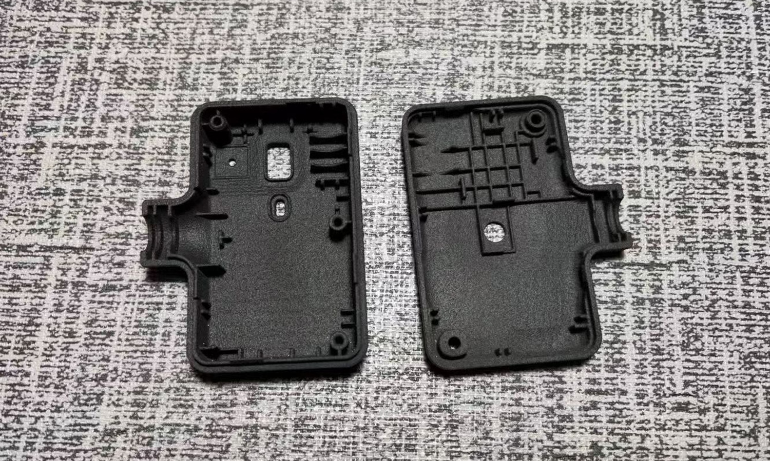 SLS 3D Printed Nylon Electronic Device Case with Sealing Threads - FacFox