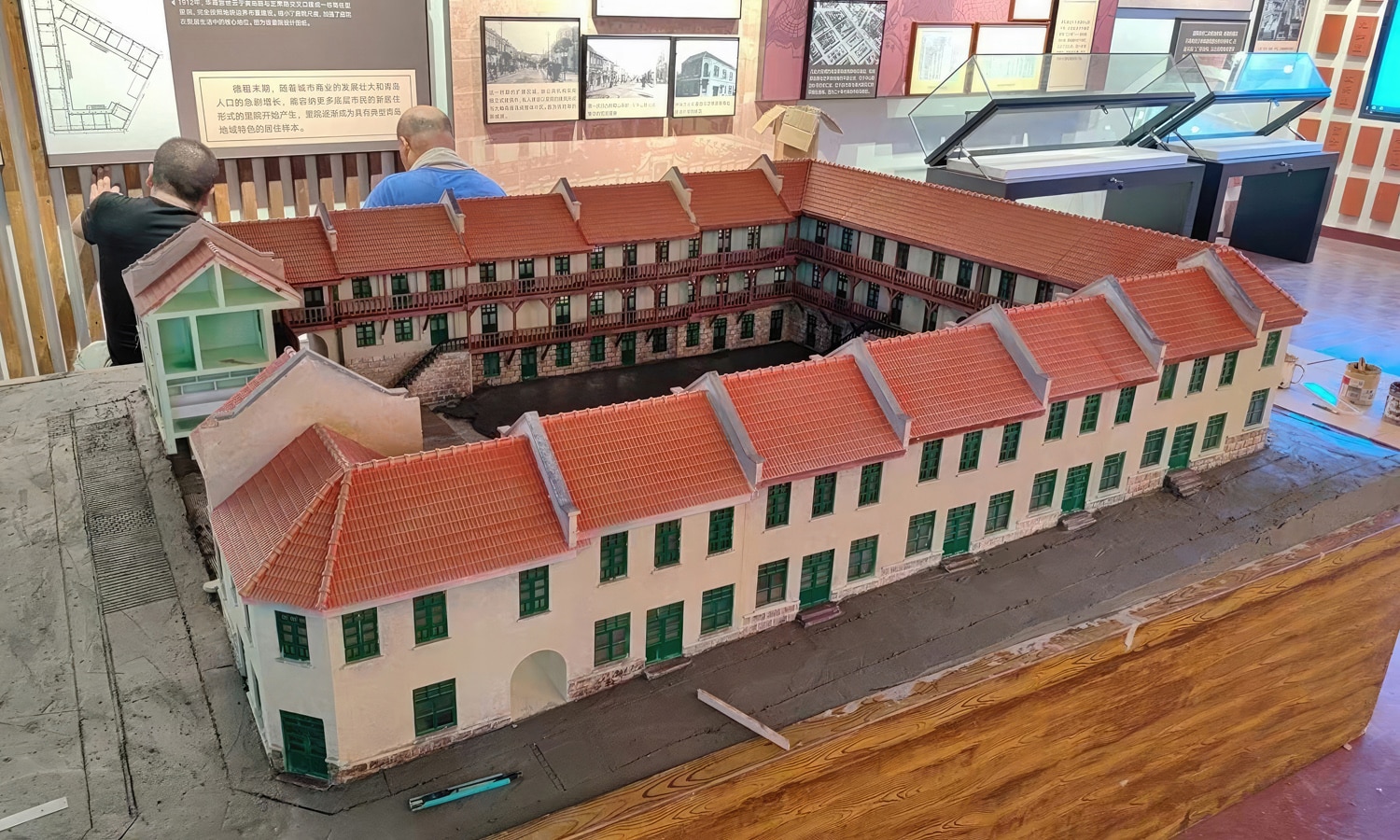 SLA 3D Printed Red-tiled Roof Two-story Building Model - FacFox